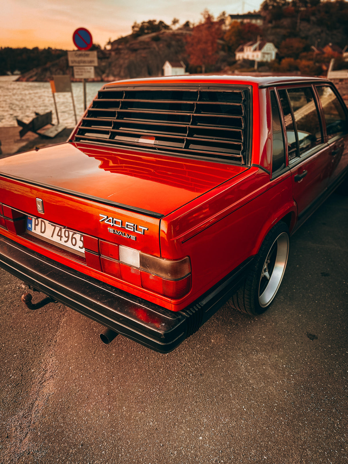 Redblock Society | Volvo Shop